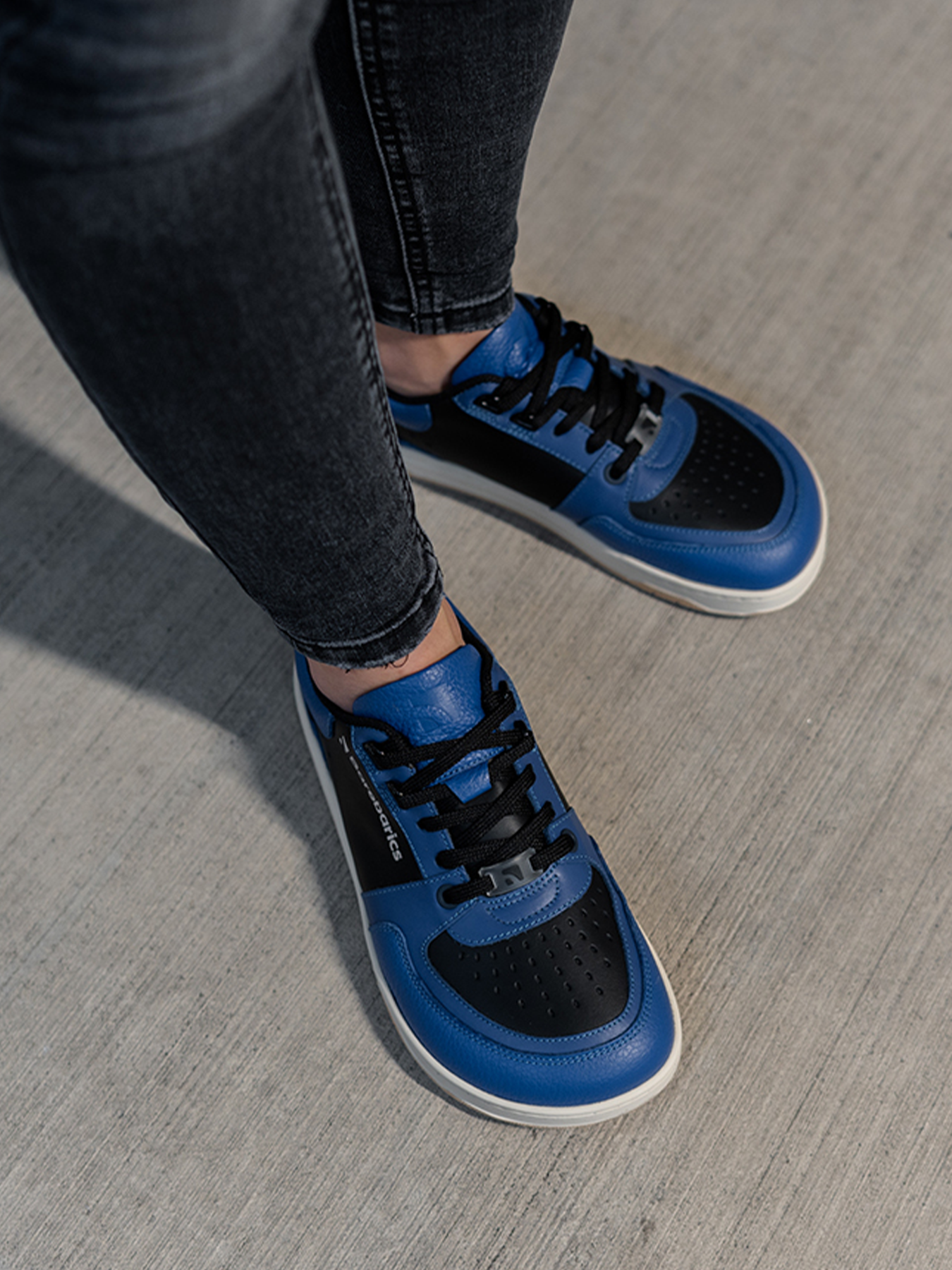 Barefoot Sneakers Barebarics Wave - Black & Blue | Be Lenka