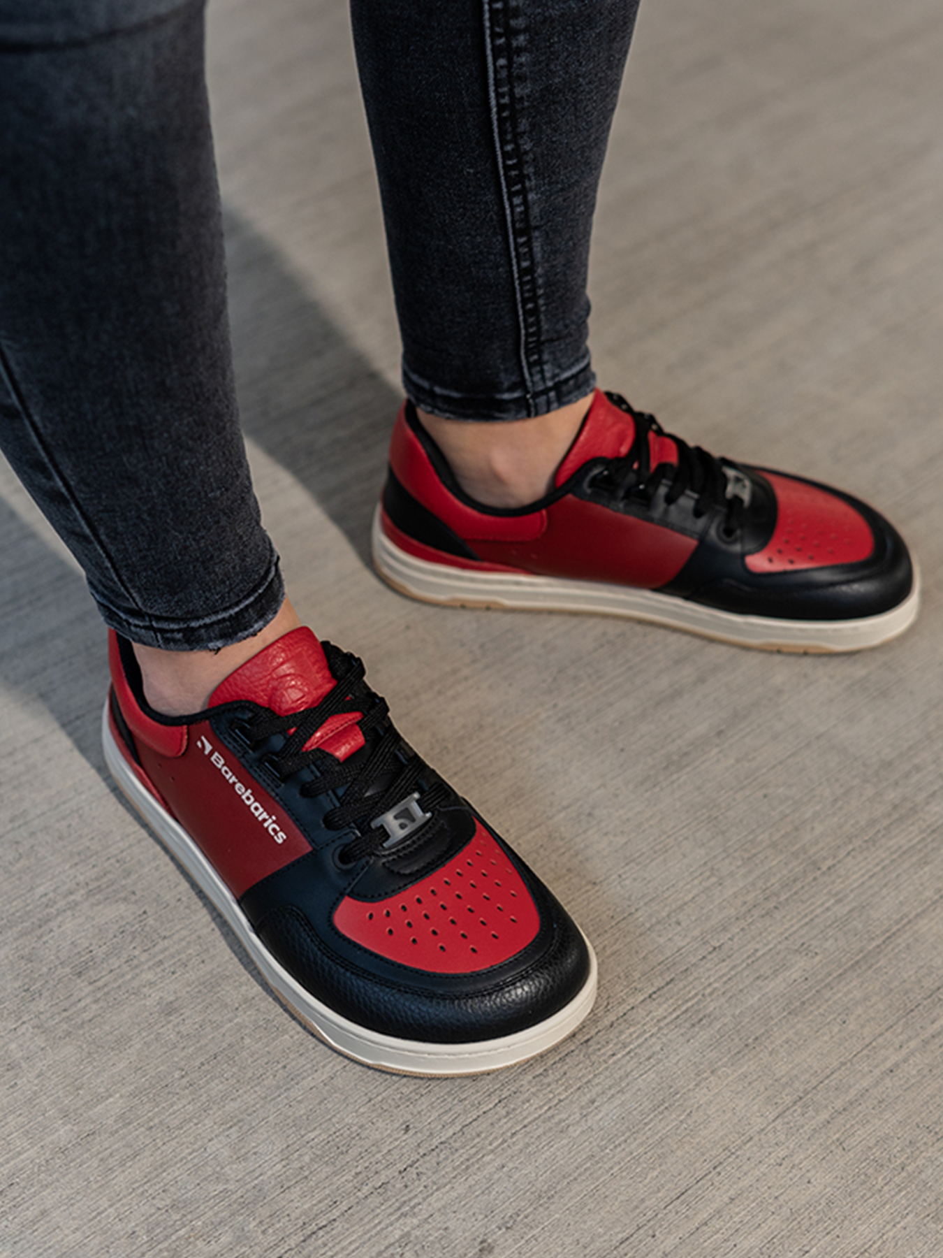 Barefoot Sneakers Barebarics Wave - Black & Red | Be Lenka